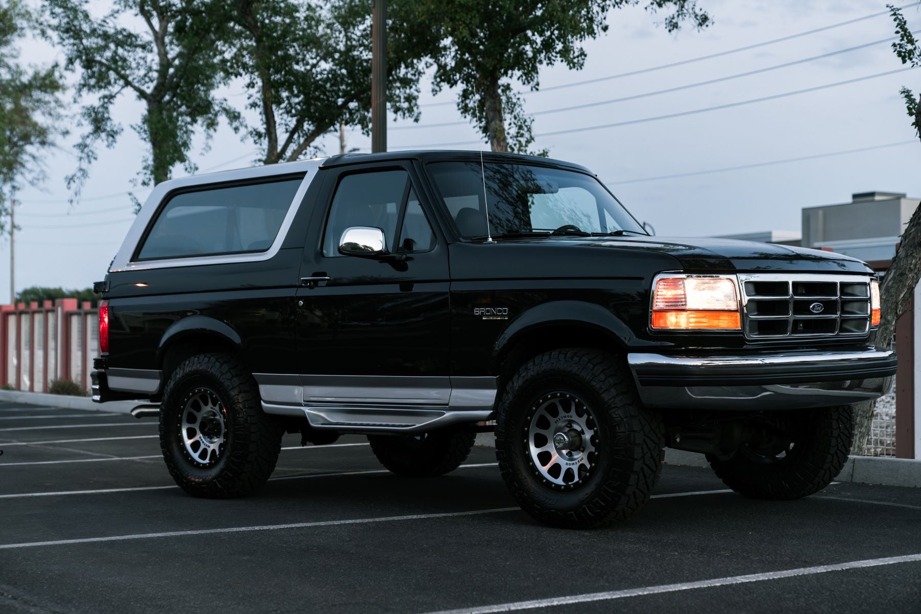 1995 Silver & Black Bronco